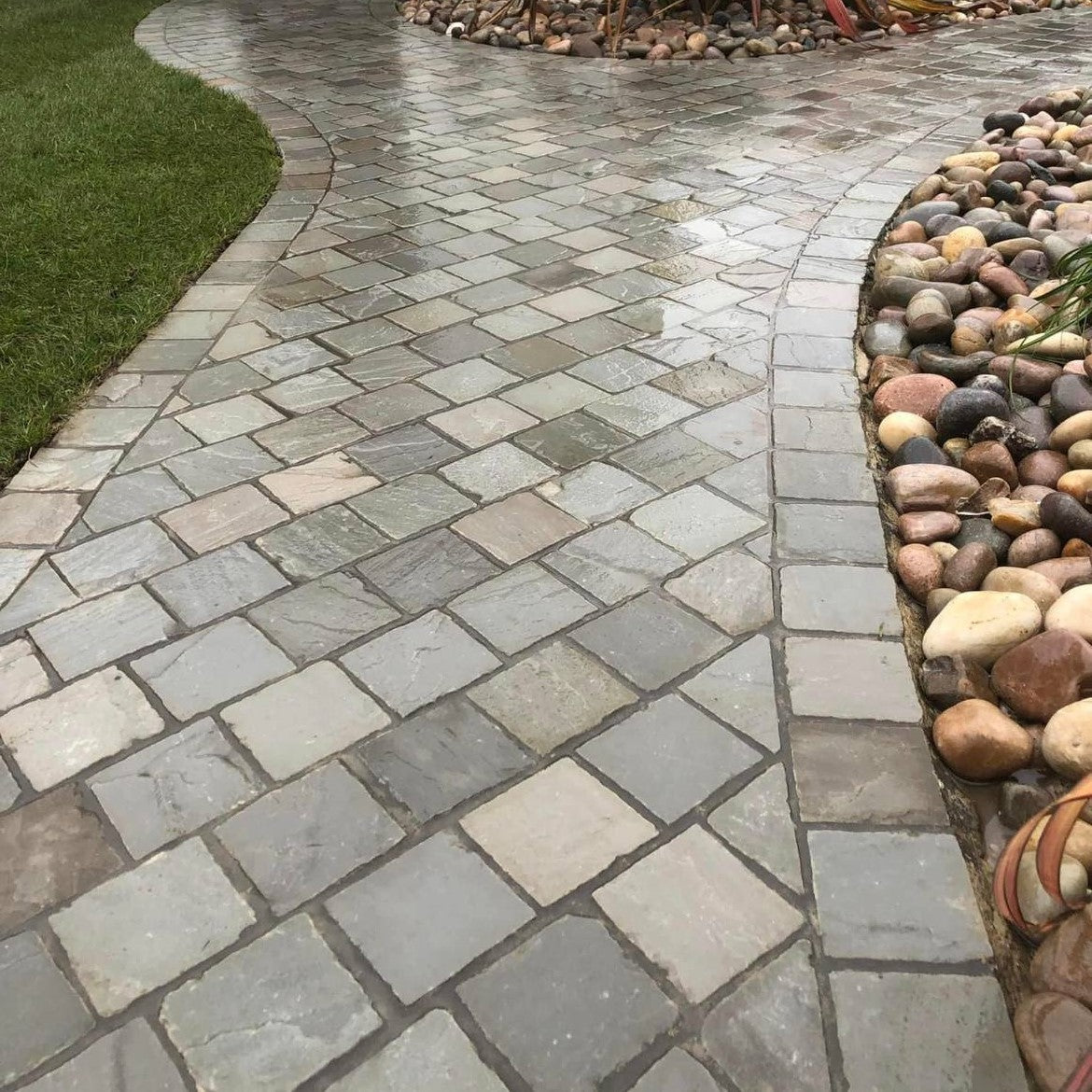 Kandala Grey Indian Sandstone Setts - 135 x 135 x 25-35mm – Stone Saver