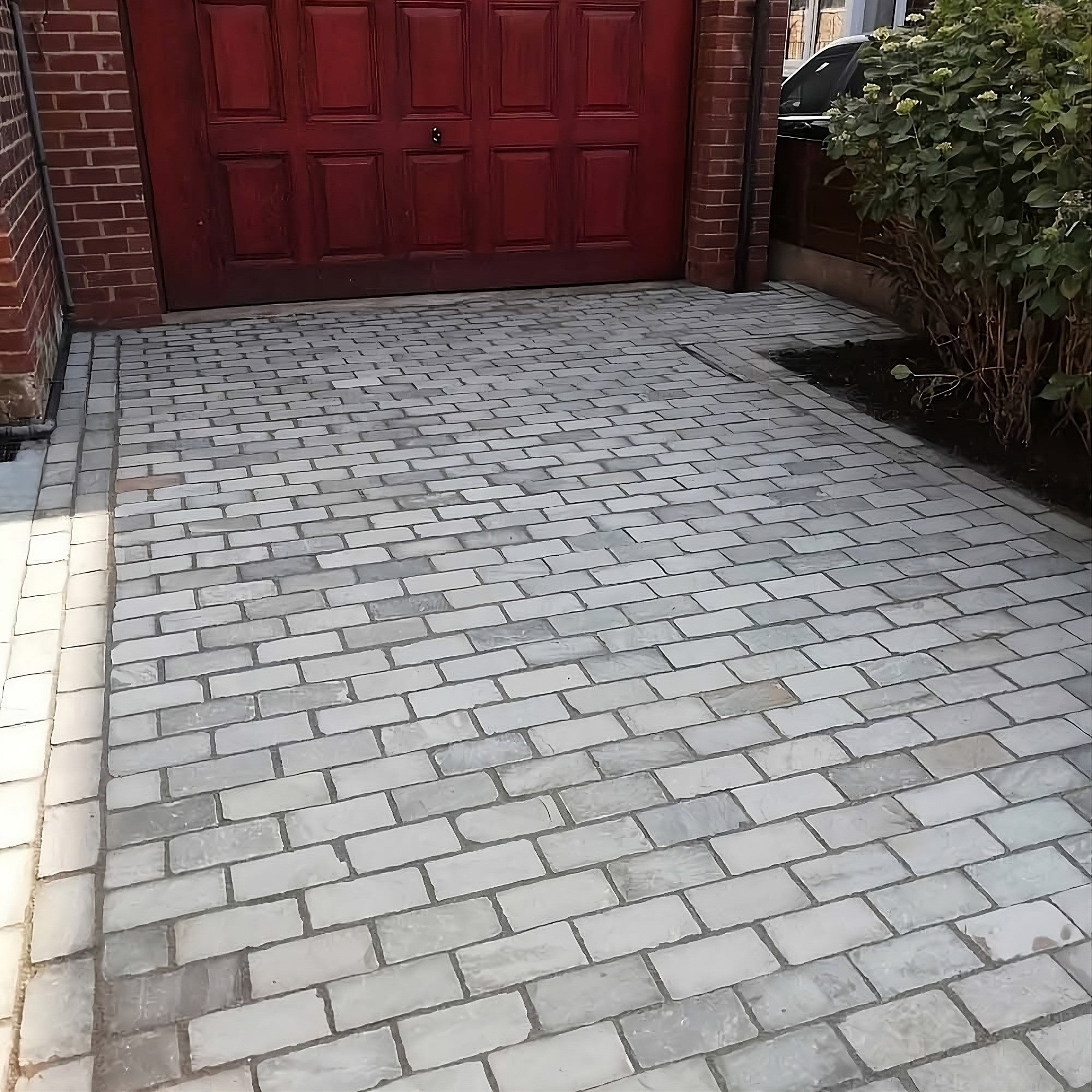 Kandala Grey Sandstone Block Paving - 200 x 150 x 50mm - Sawn, Tumbled ...
