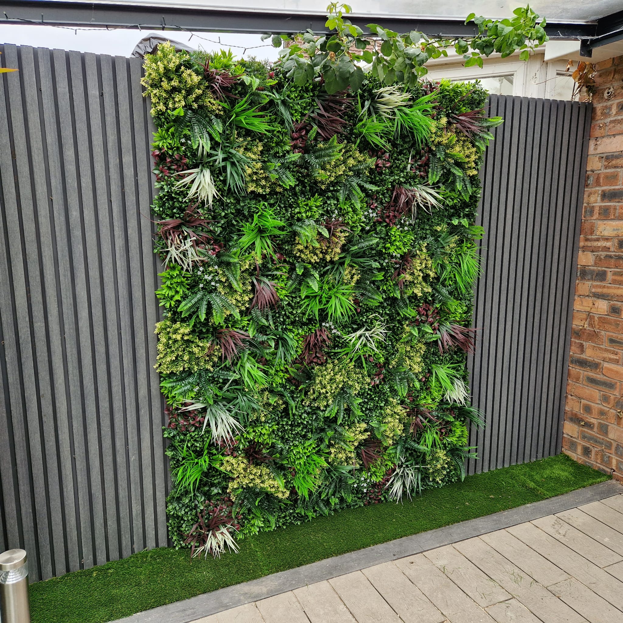 Slatted Stone - Grey Composite Cladding - Cladding Board - 2500 x 200 ...