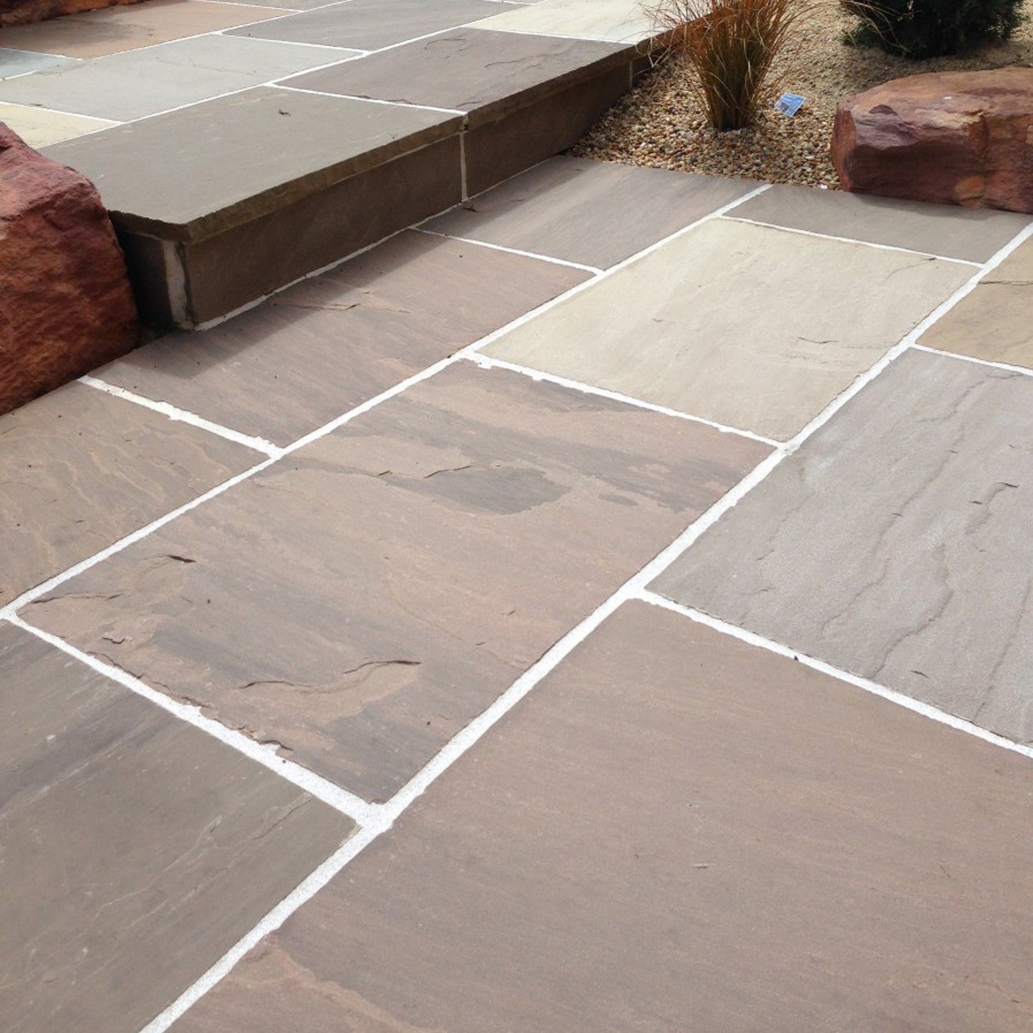Autumn Brown Indian Sandstone Paving - 900 x 600 x 18mm - Hand Cut & R ...