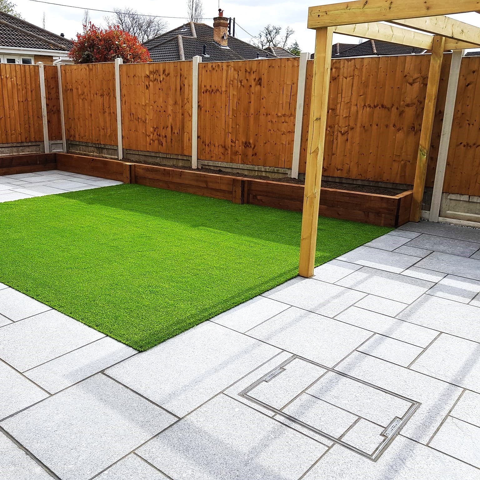 Light Grey Granite Paving - Patio Pack - Mixed Sizes - Sawn & Flamed ...