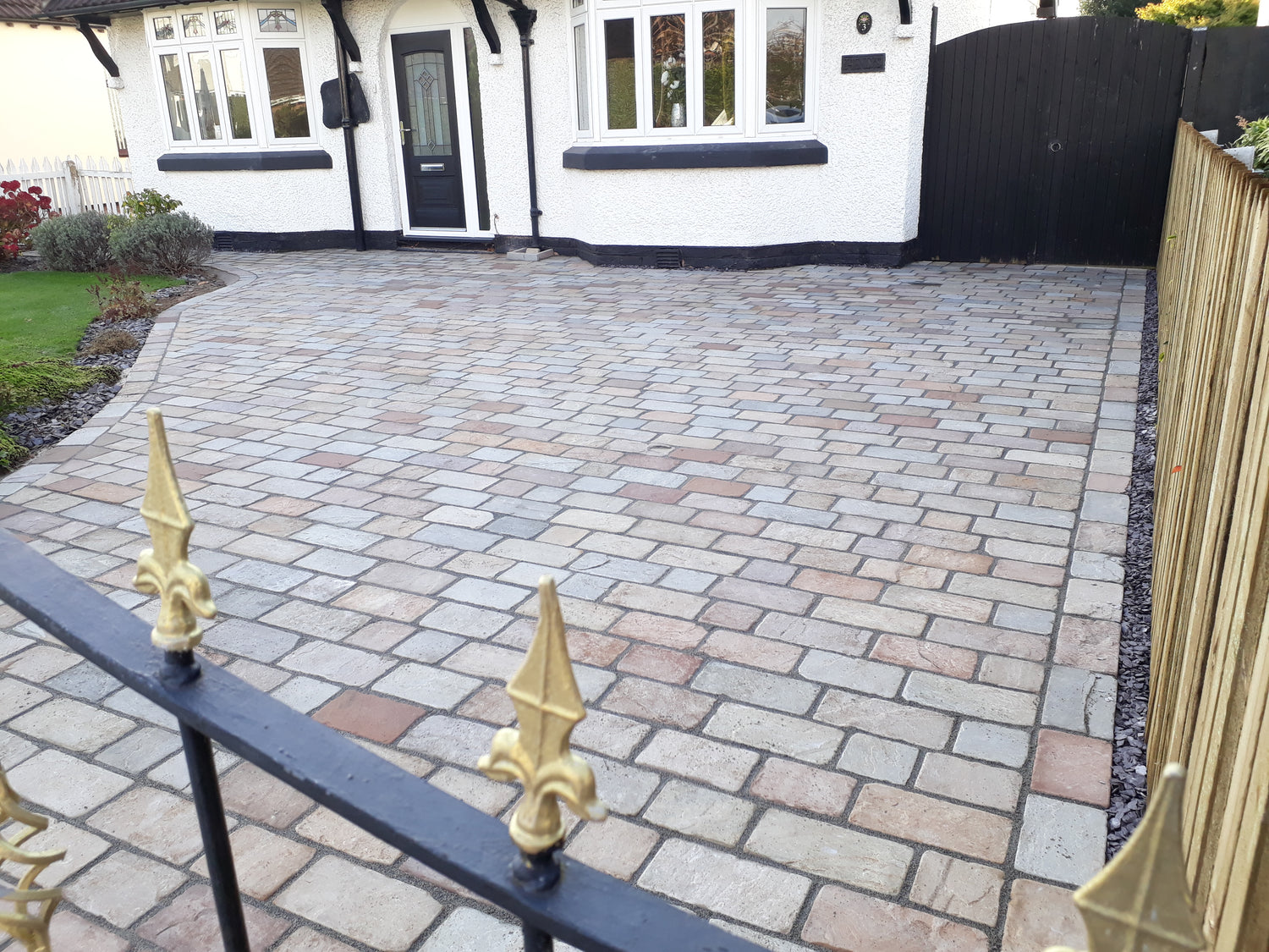 Raj Green Indian Sandstone Block Paving - 150 x 150 x 50mm - Sawn, Tum ...