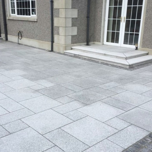 Light Grey Granite Paving - Patio Pack - Mixed Sizes - Sawn & Flamed ...
