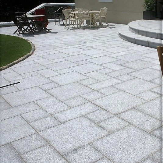 Light Grey Granite Paving - Patio Pack - Mixed Sizes - Sawn & Flamed ...